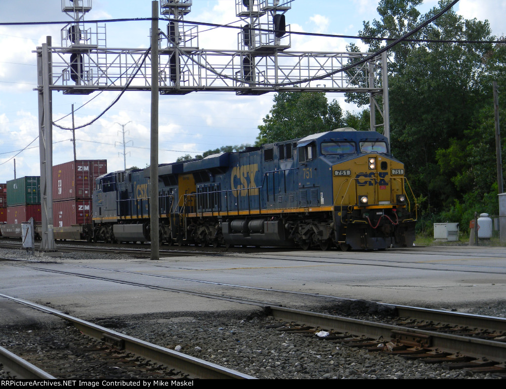 CSX 751